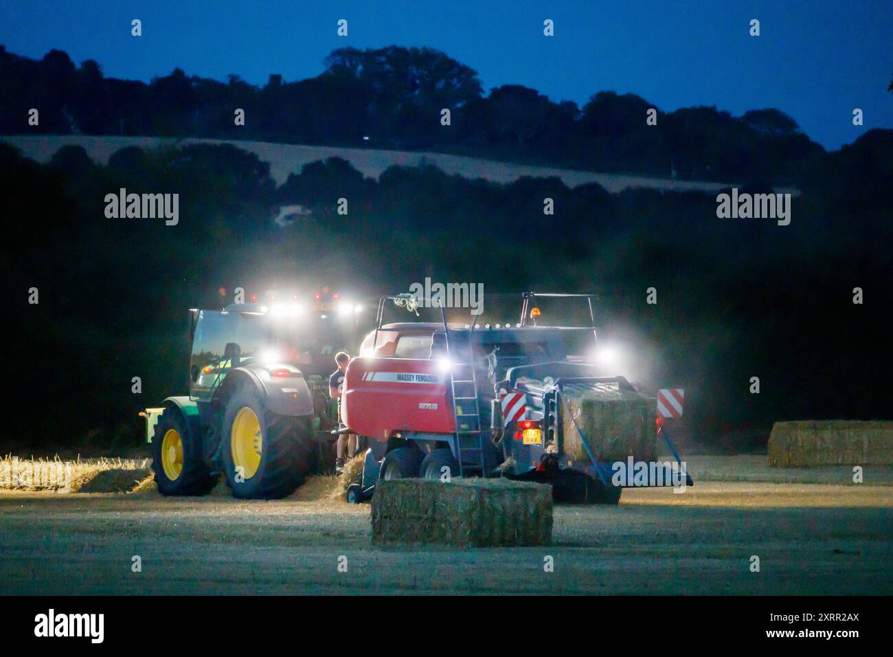 Late night havesting hi-res stock photography and images - Alamy