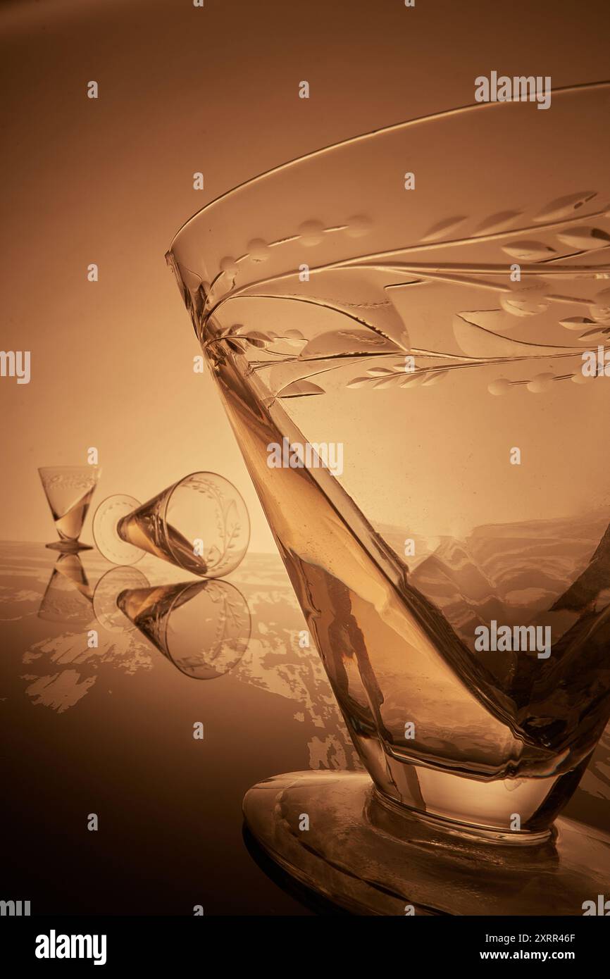 Fluid sloshing hi-res stock photography and images - Alamy