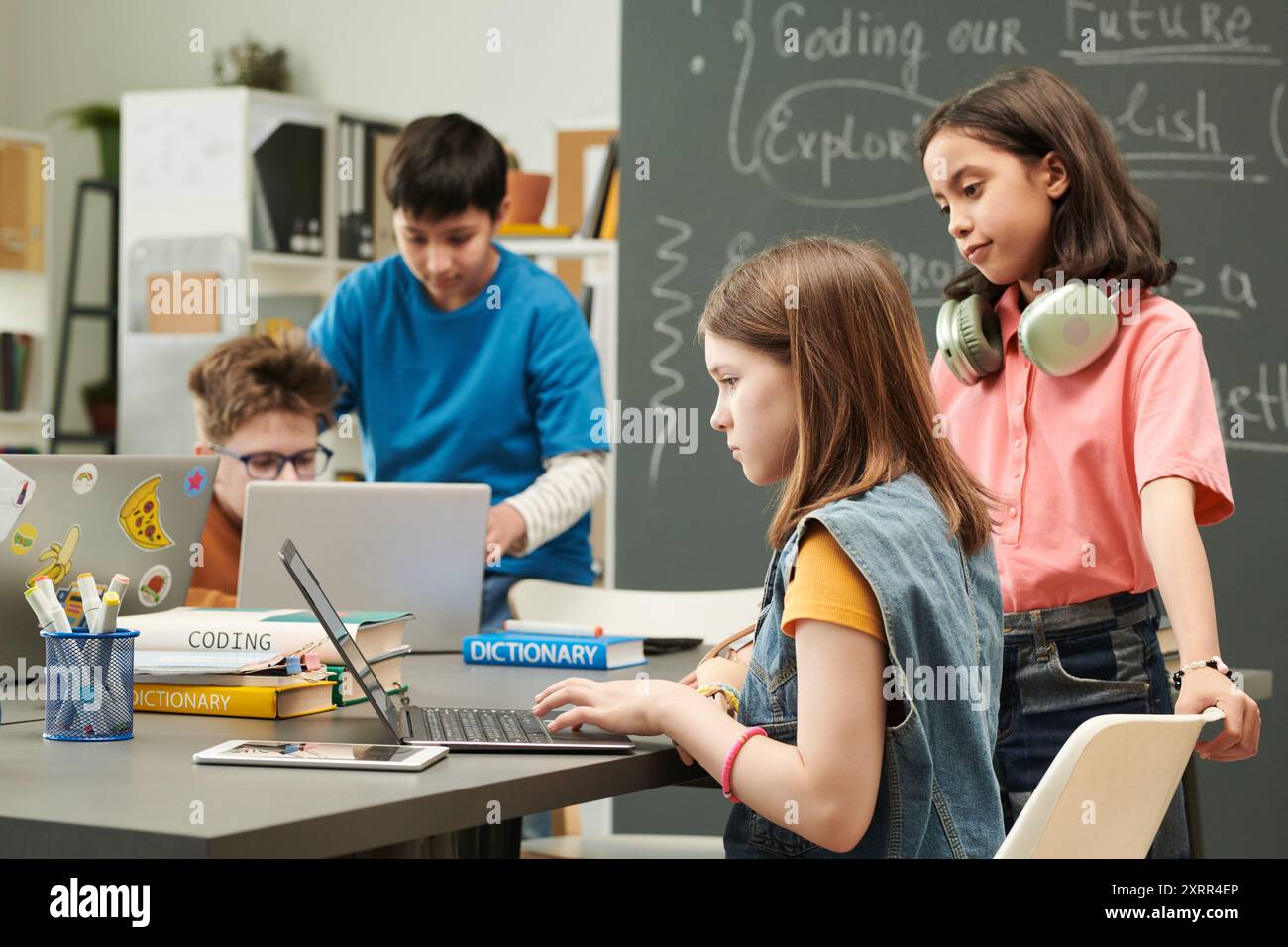 Children computers school laptop hi-res stock photography and images ...