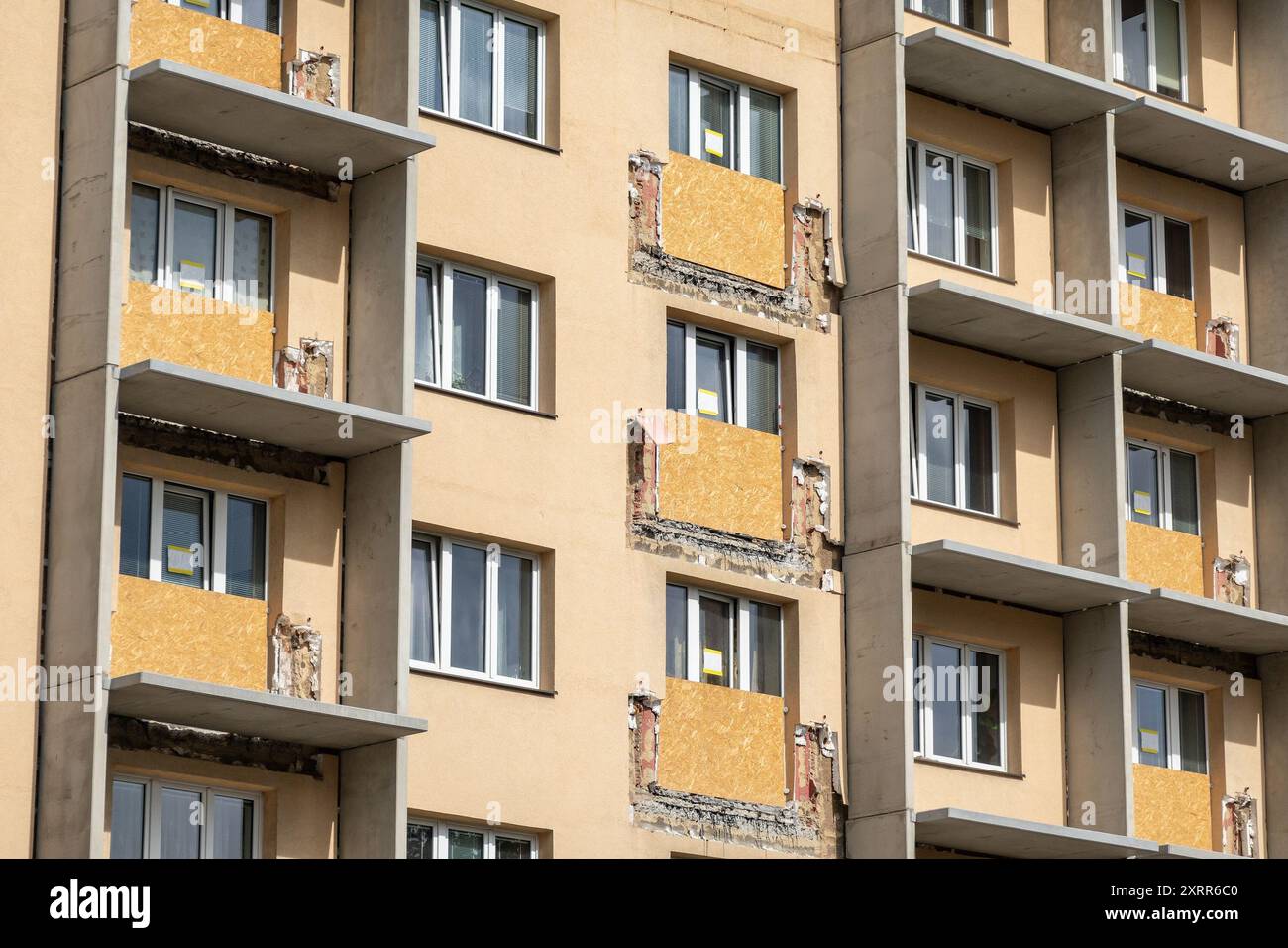 Plaster wall building under reconstruction hi-res stock photography and ...