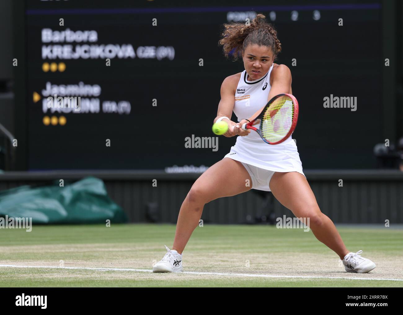 Italian tennis player Jasmine Paolini in action at the 2024 Wimbledon ...