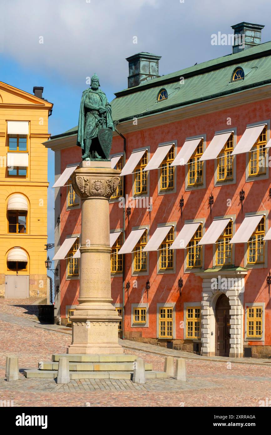 Birger Jarl's statue is a statue depicting Sweden's Earl and Regent ...