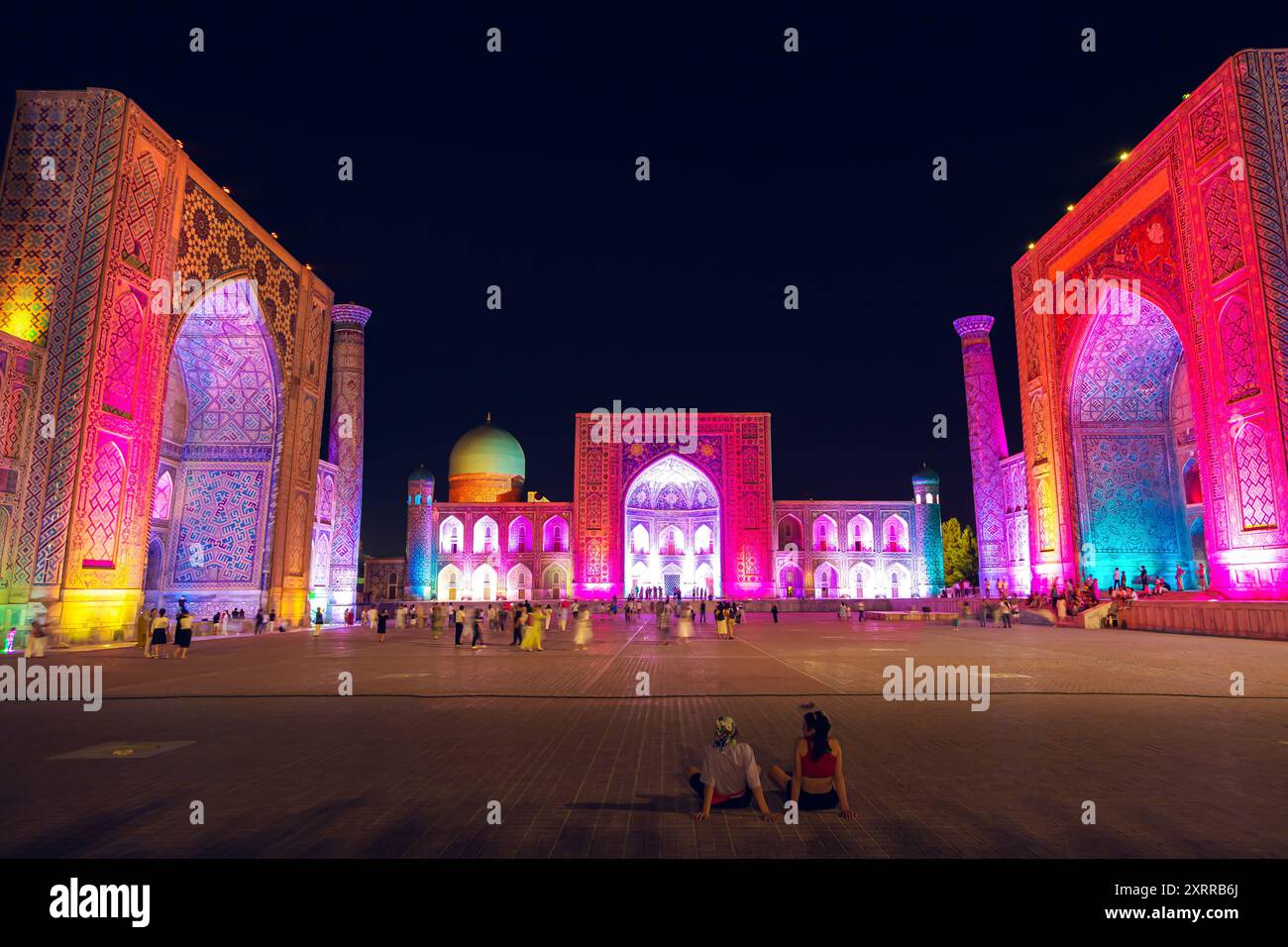 Light show on the facades of the madrasahs of Registan Square ...