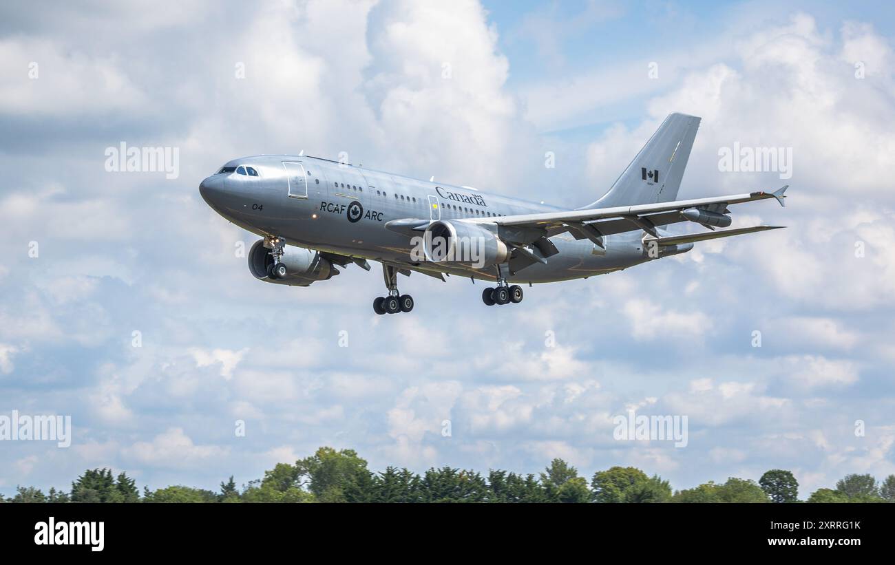 Royal Canadian Air Force - Airbus CC-150 Polaris, arriving at RAF ...