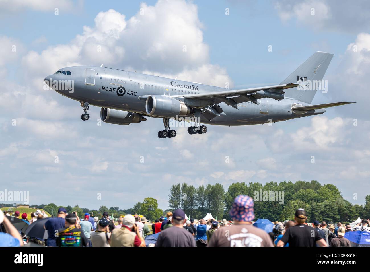 Royal Canadian Air Force - Airbus CC-150 Polaris, arriving at RAF ...