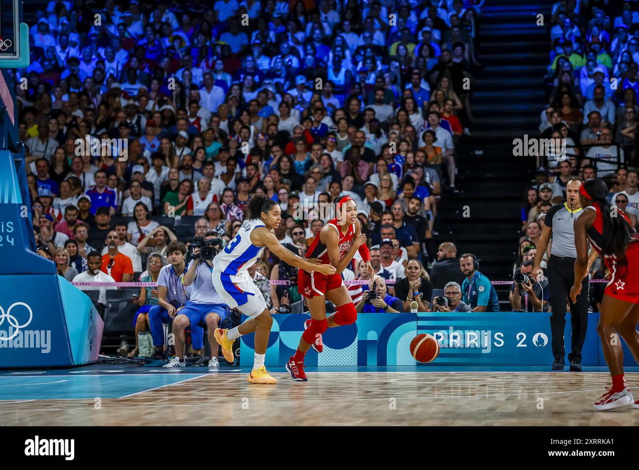11 COLLIER Napheesa of United States of America Basketball Women's Gold ...