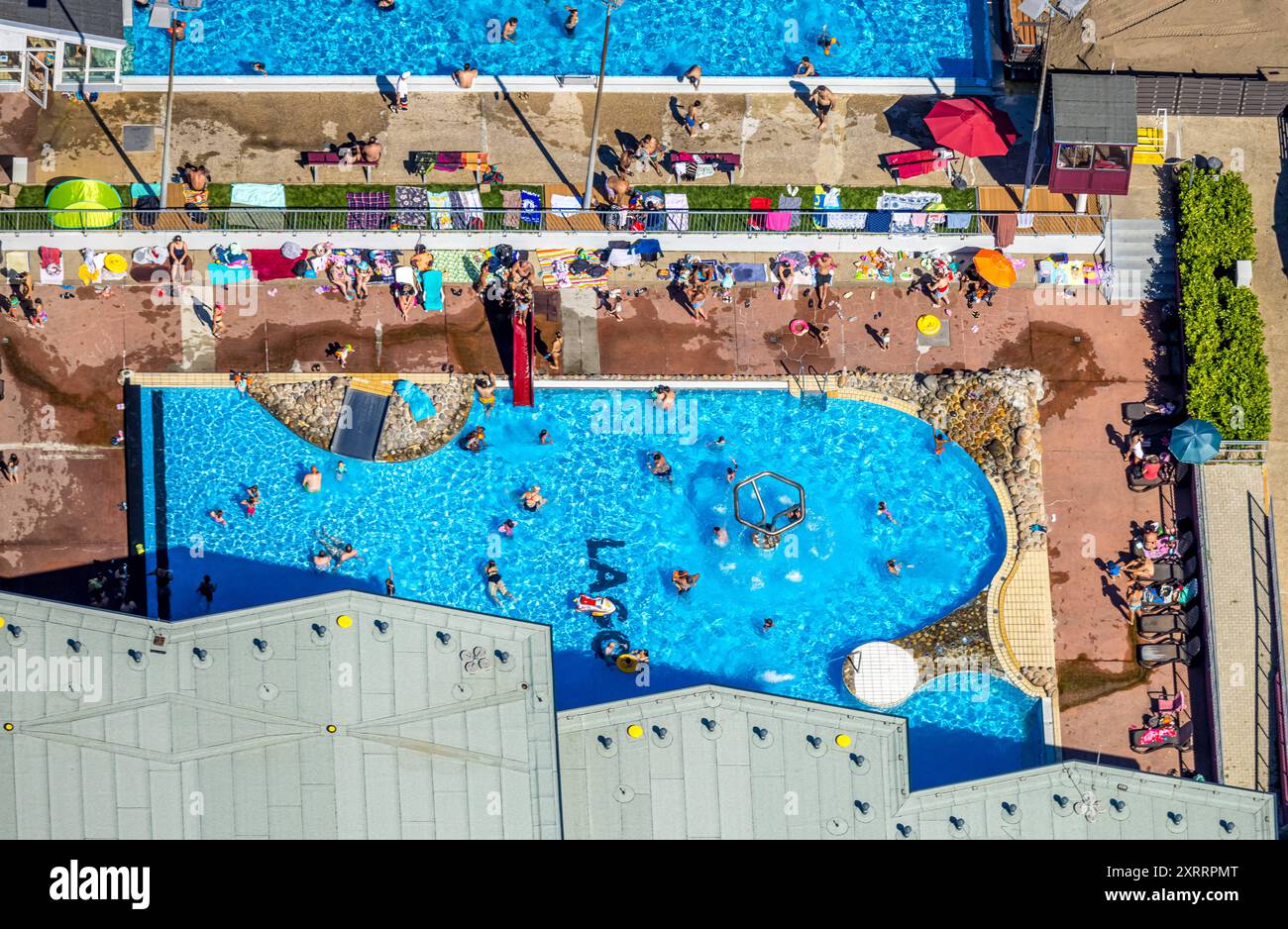 Badegaste auf liegewiese hi-res stock photography and images - Alamy
