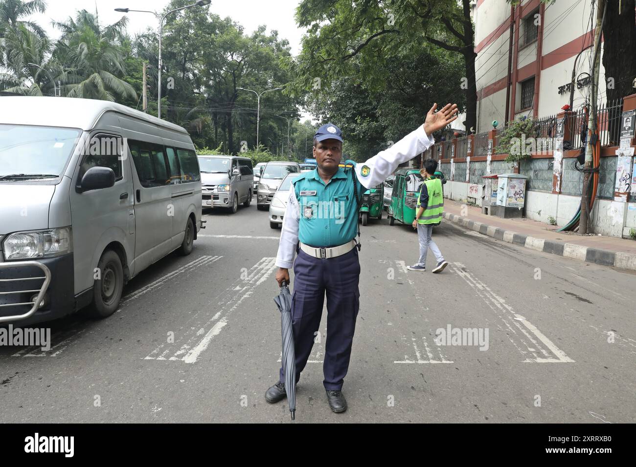 Dhaka, Wari, Bangladesh. 12th Aug, 2024. police personnel controls ...
