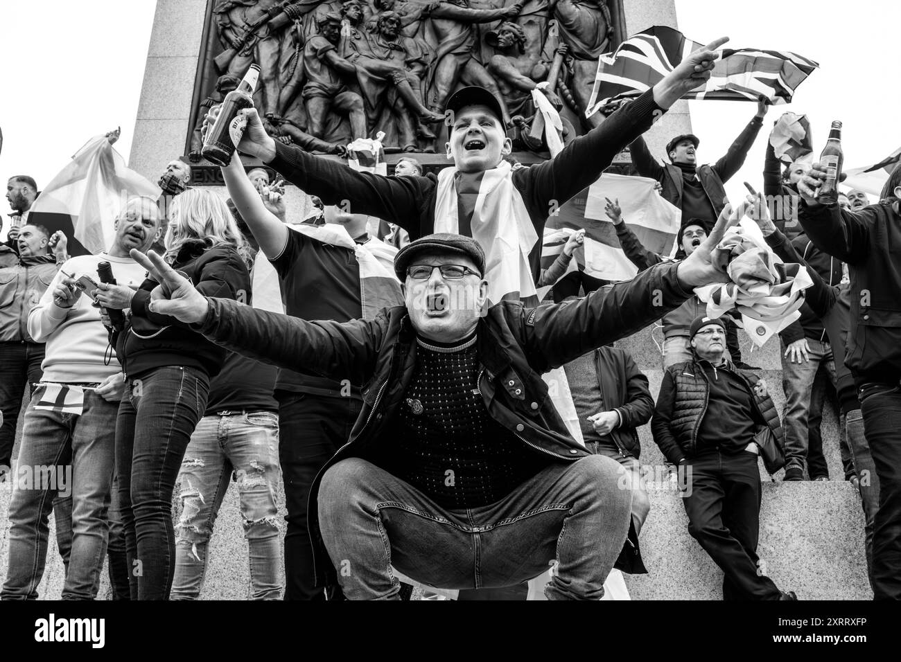 St george's day trafalgar square Black and White Stock Photos & Images ...