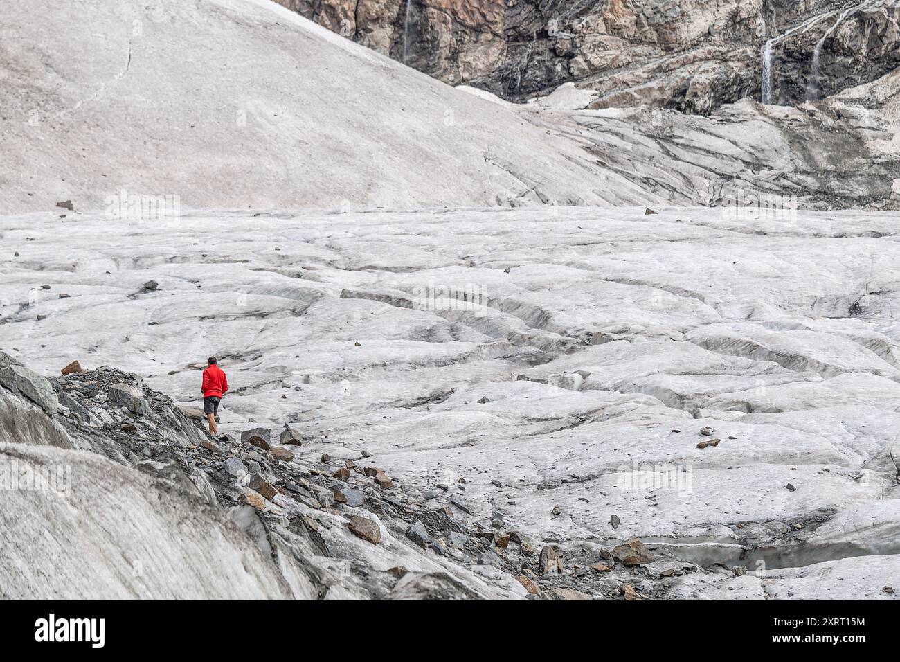 Very deep crevasses hi-res stock photography and images - Alamy