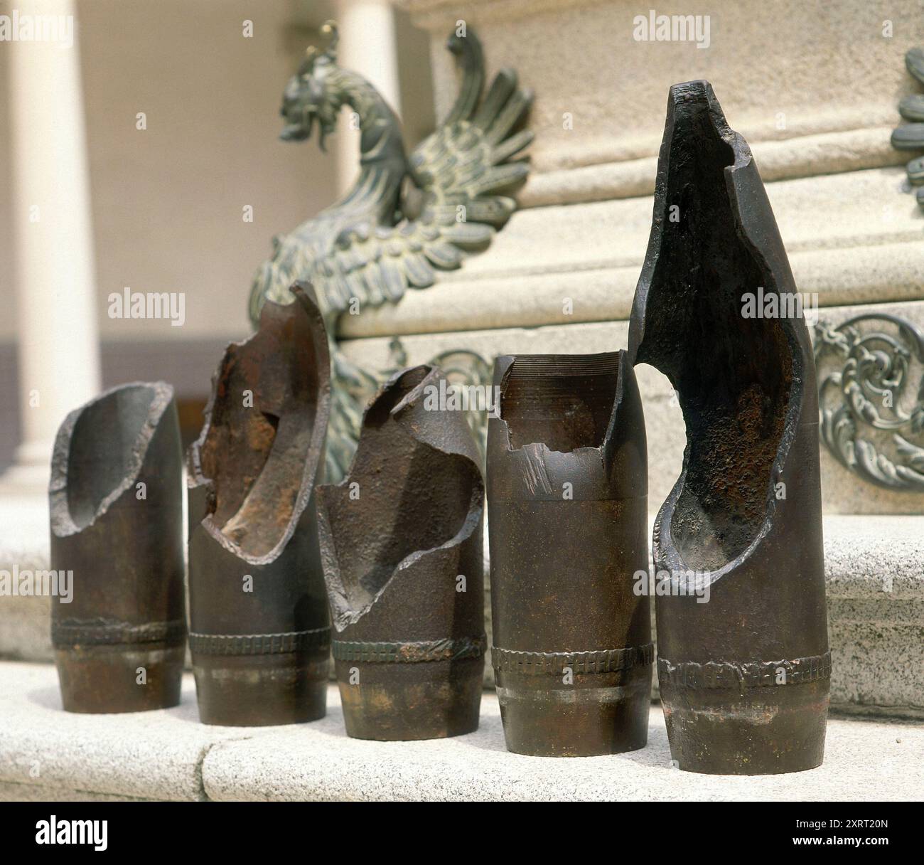 Proyectil de artillería hi-res stock photography and images - Alamy