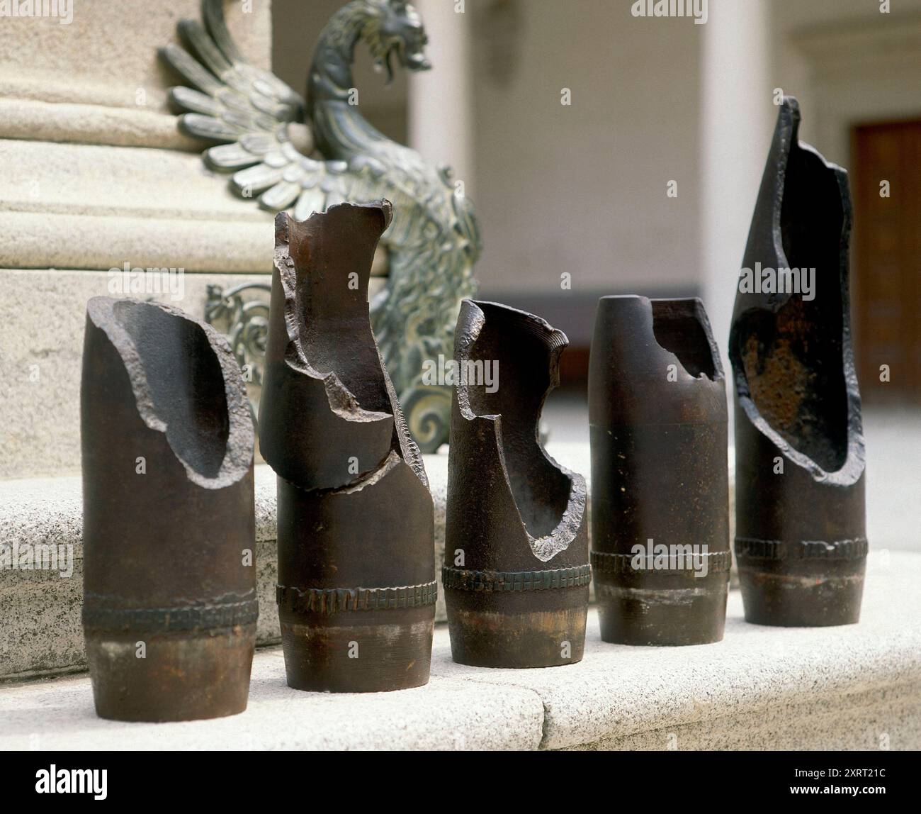 CASCOS DE PROYECTIL DE ARTILLERIA 1936. Location: ALCAZAR / MUSEO DEL ...