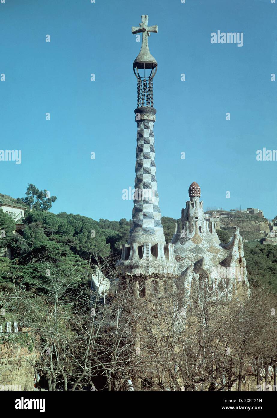PABELLONES DE LA ENTRADA - IZQUIERDA PORTERIA - DERECHA SALA DE ESPERA ...