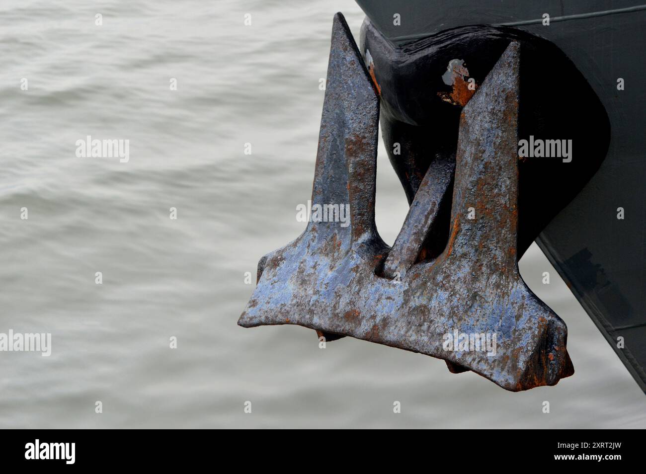 rusting anchor on an iron ship Stock Photo - Alamy
