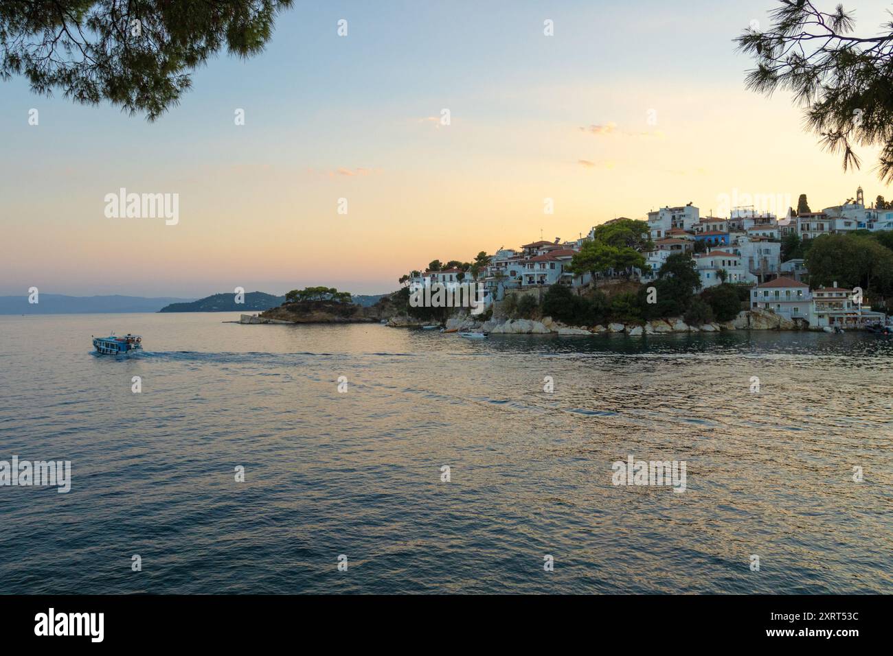 Sunset skiathos greece hi-res stock photography and images - Alamy