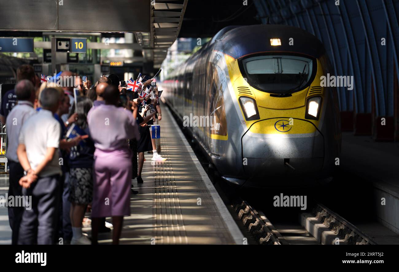 Members of Team GB arrive by Eurostar into London St. Pancras ...