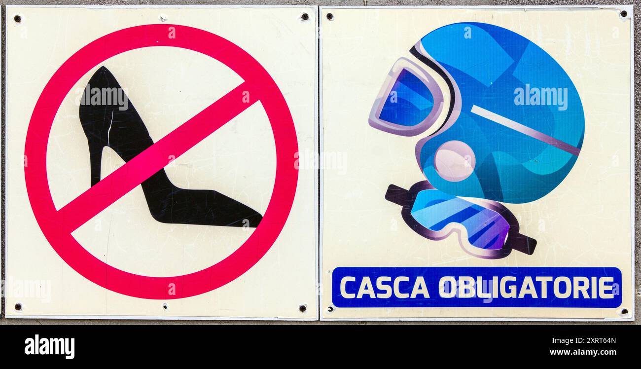 ski lift safety sign Bucegi Mountains, Romania Stock Photo - Alamy