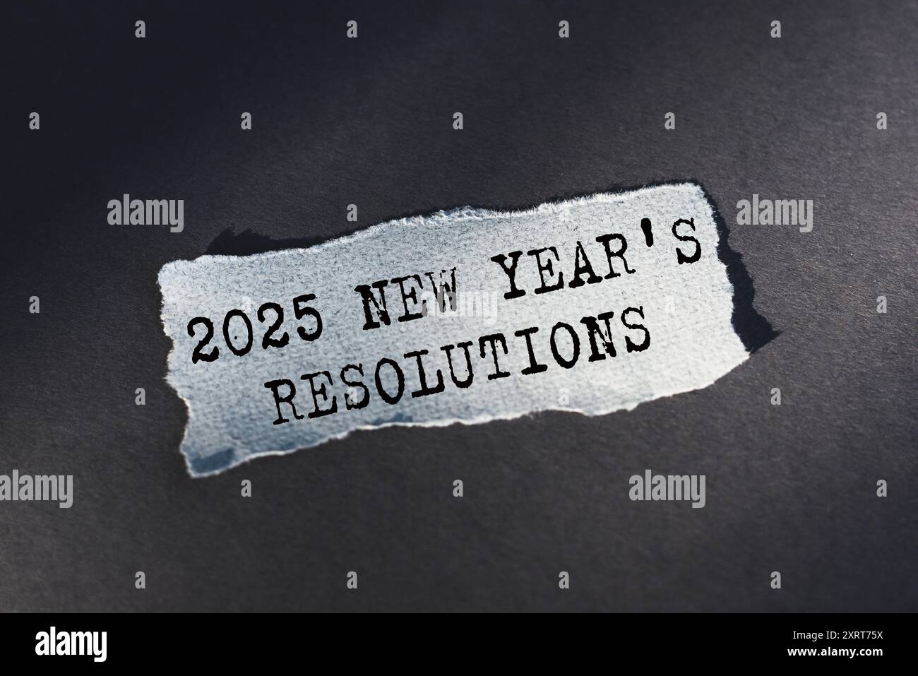 2025 desk calendar hi-res stock photography and images - Alamy