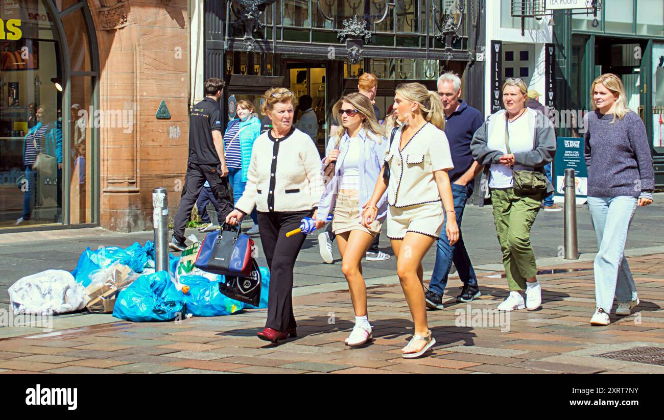 Bin strike glasgow hi-res stock photography and images - Alamy