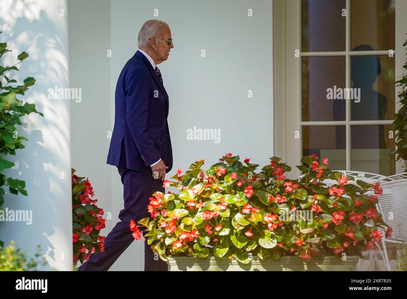 Joe biden 2024 lawn hi-res stock photography and images - Alamy