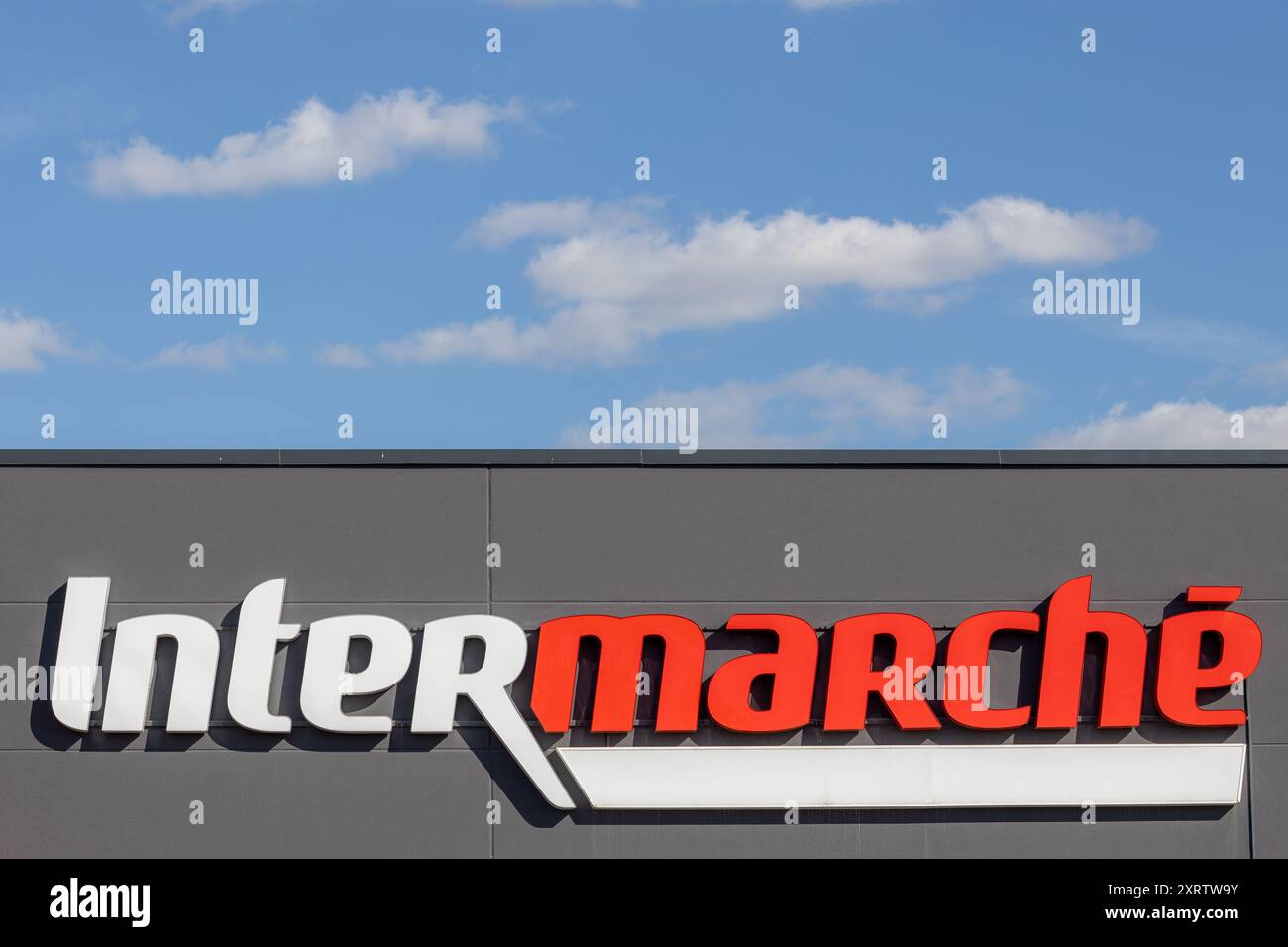 Intermarche logo hi-res stock photography and images - Alamy