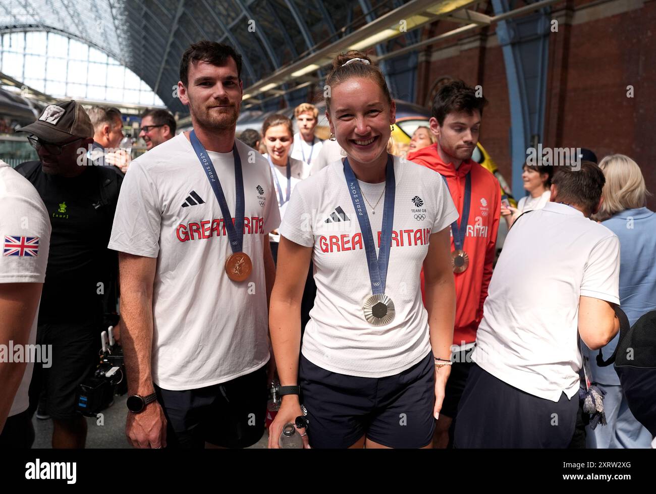 Great Britain's Matt Aldridge and Esme Booth arrive by Eurostar into ...