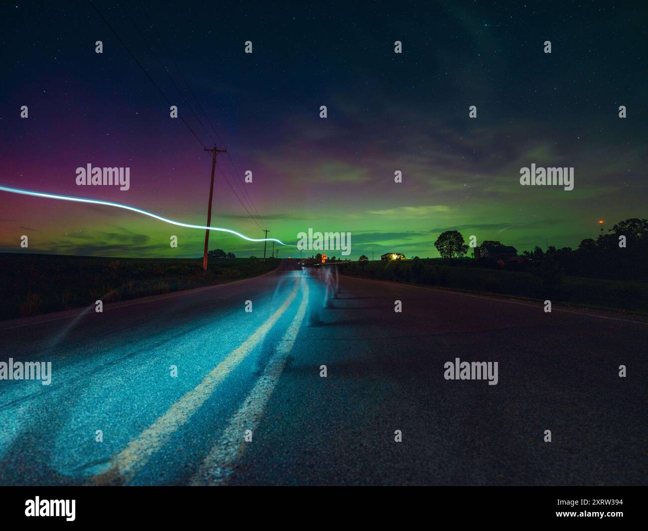 Green meteor and aurora hi-res stock photography and images - Alamy