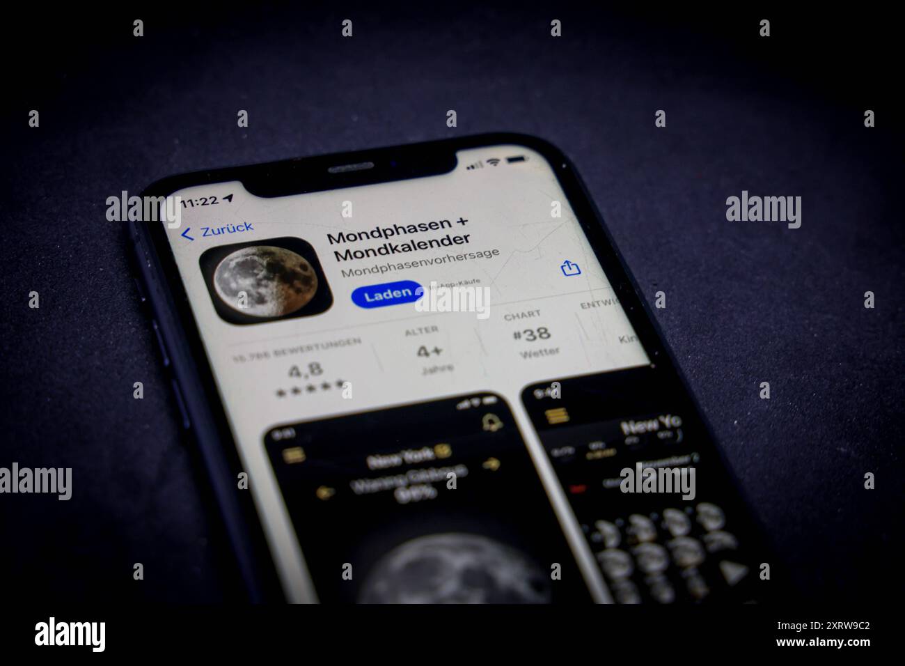 Mondkalender 2024 hi-res stock photography and images - Alamy