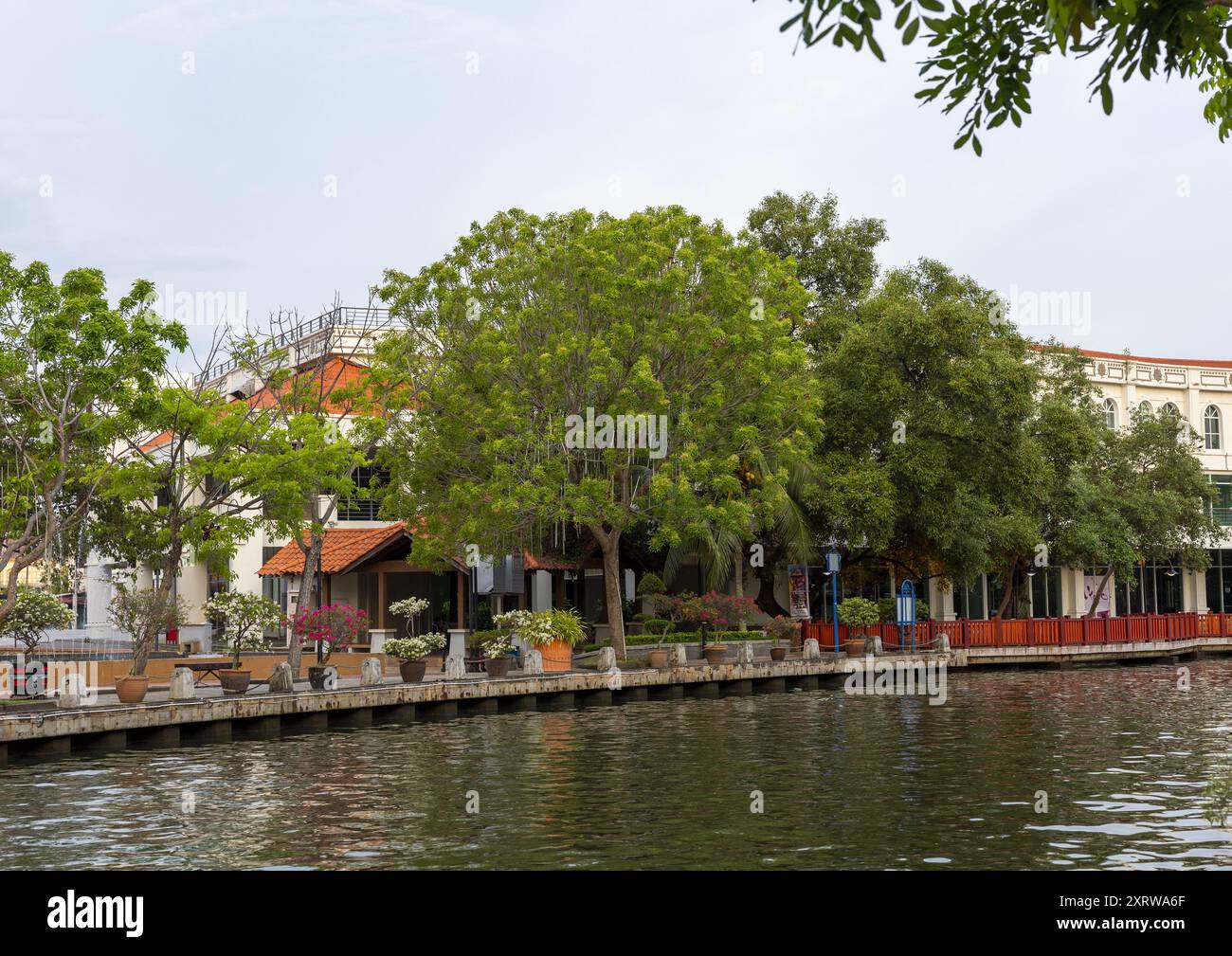 The riverfront with heritage houses, Melaka State, Malacca, Malaysia ...