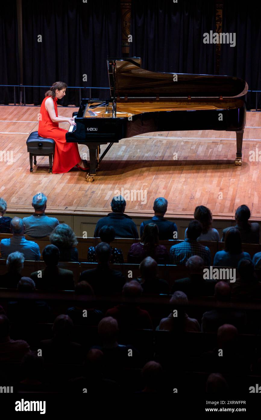 Celebrated Canadian pianist Angela Hewitt playing JS Bach and Beethoven ...