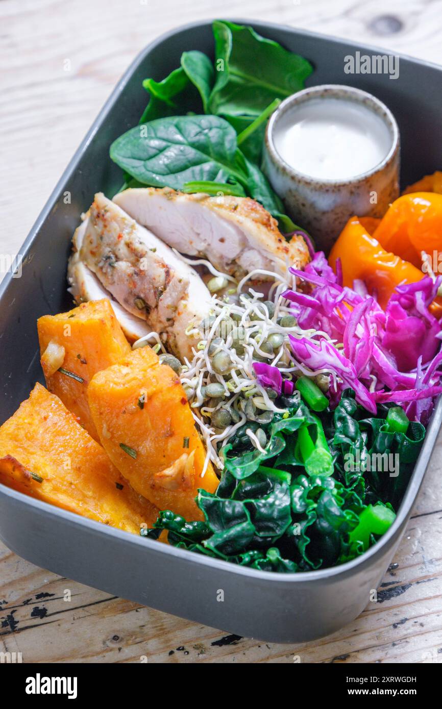Simple chicken salad hi-res stock photography and images - Alamy