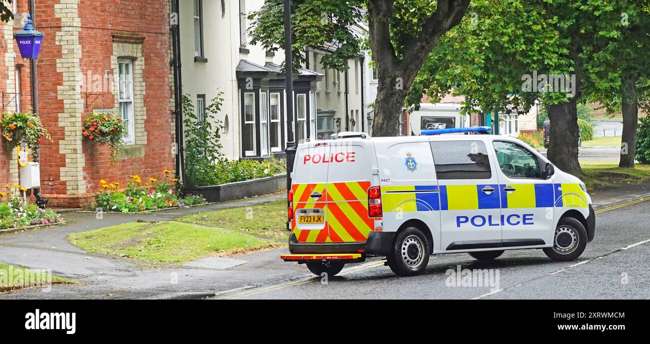 Durham Police multi purpose patrol vehicle passenger space behind ...