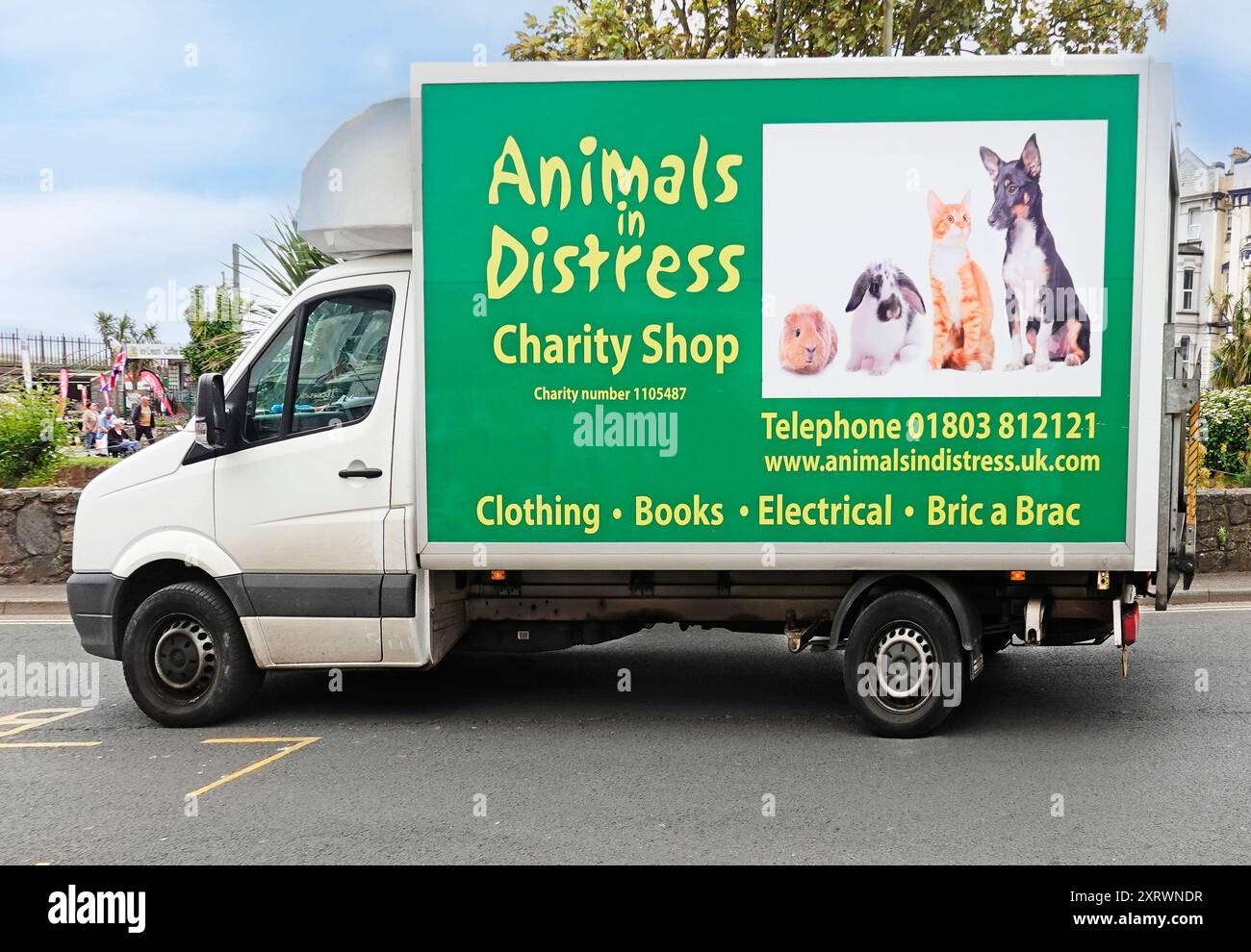 Transporting books hi-res stock photography and images - Alamy