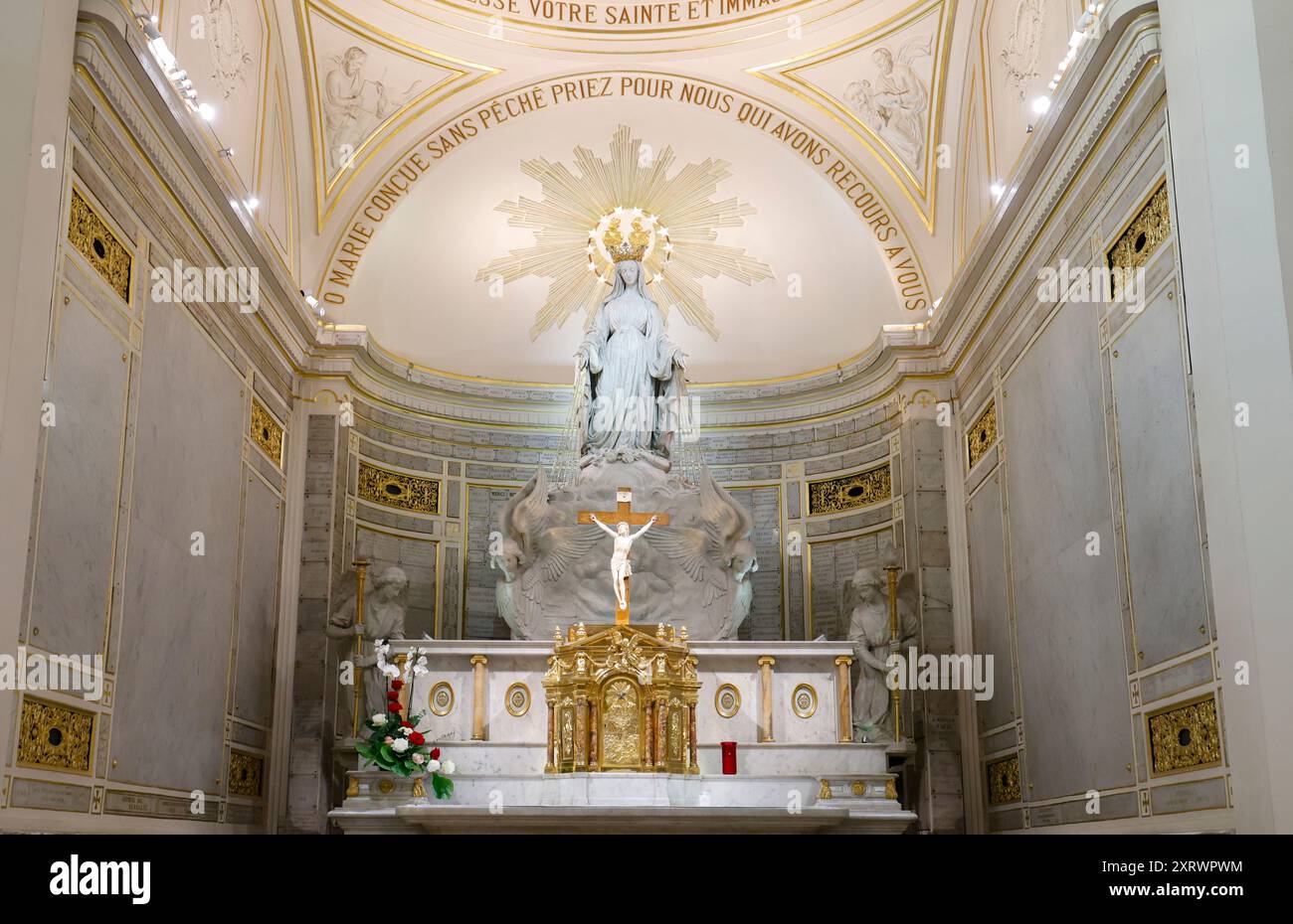 THE CHAPEL OF OUR LADY OF THE MIRACULOUS MEDAL Stock Photo - Alamy