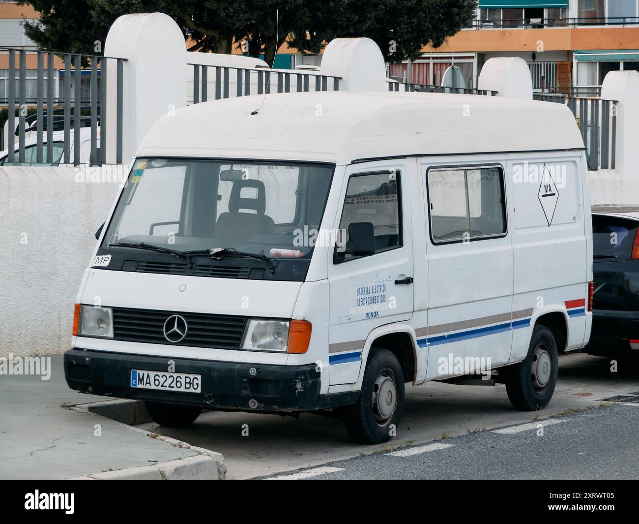 Mercedes benz mb100 hi-res stock photography and images - Alamy