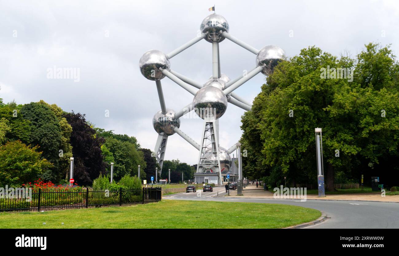 Atomium tourist attraction hi-res stock photography and images - Alamy