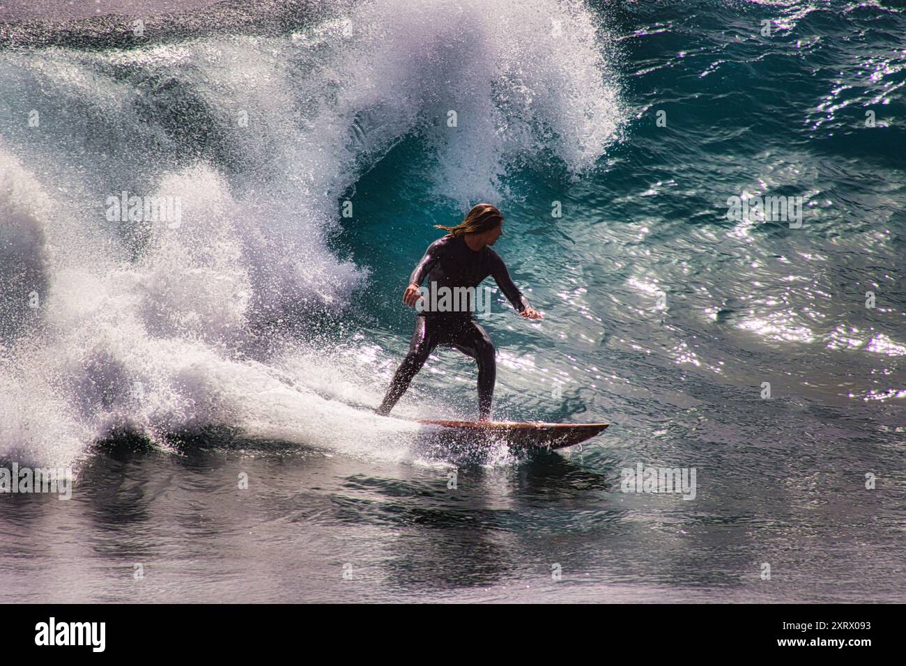 High wave riding hi-res stock photography and images - Alamy