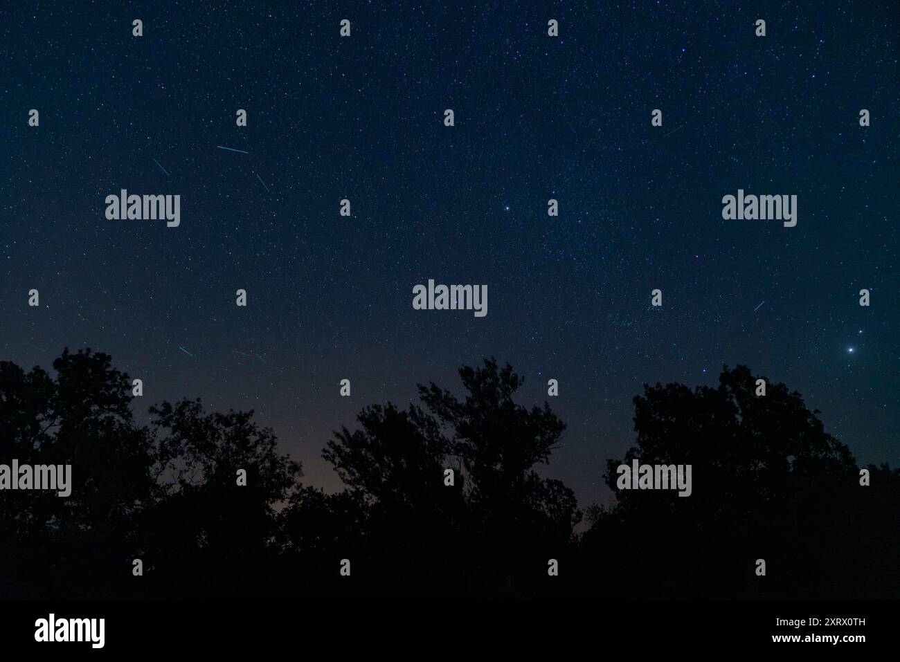 Mid summer meteor shower shows around 200 meteors hi-res stock ...