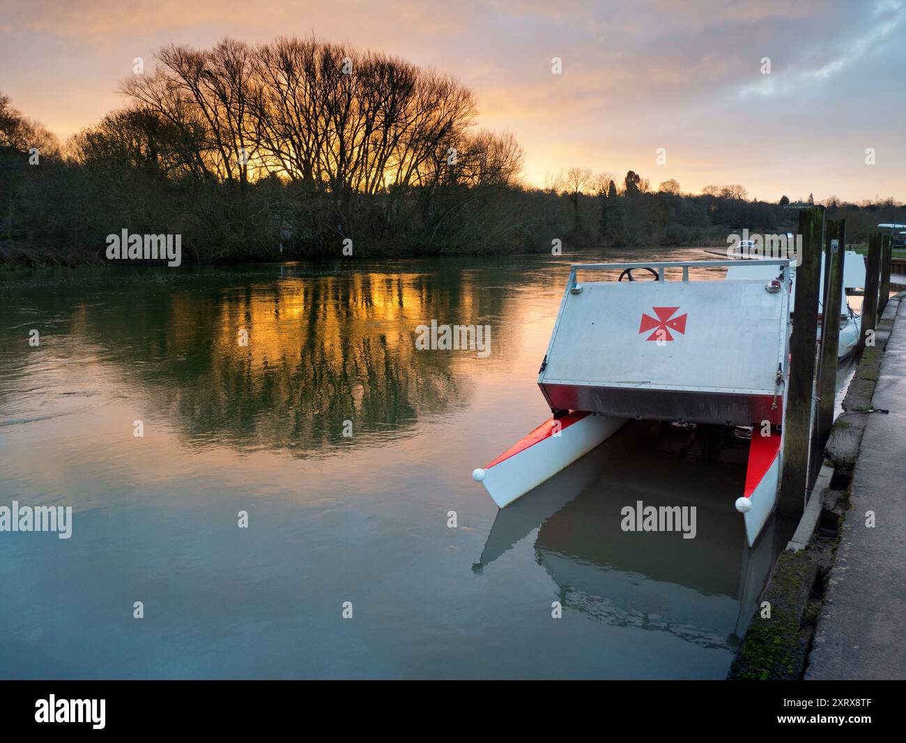 Founded in 1921 and located on a beautiful part of the Thames in ...