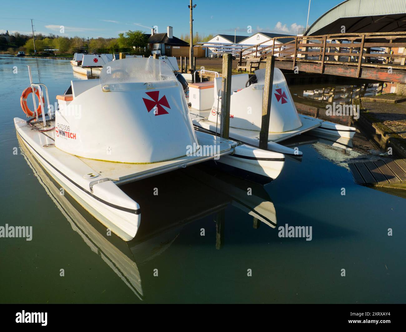 Founded in 1921 and located on a beautiful part of the Thames in ...