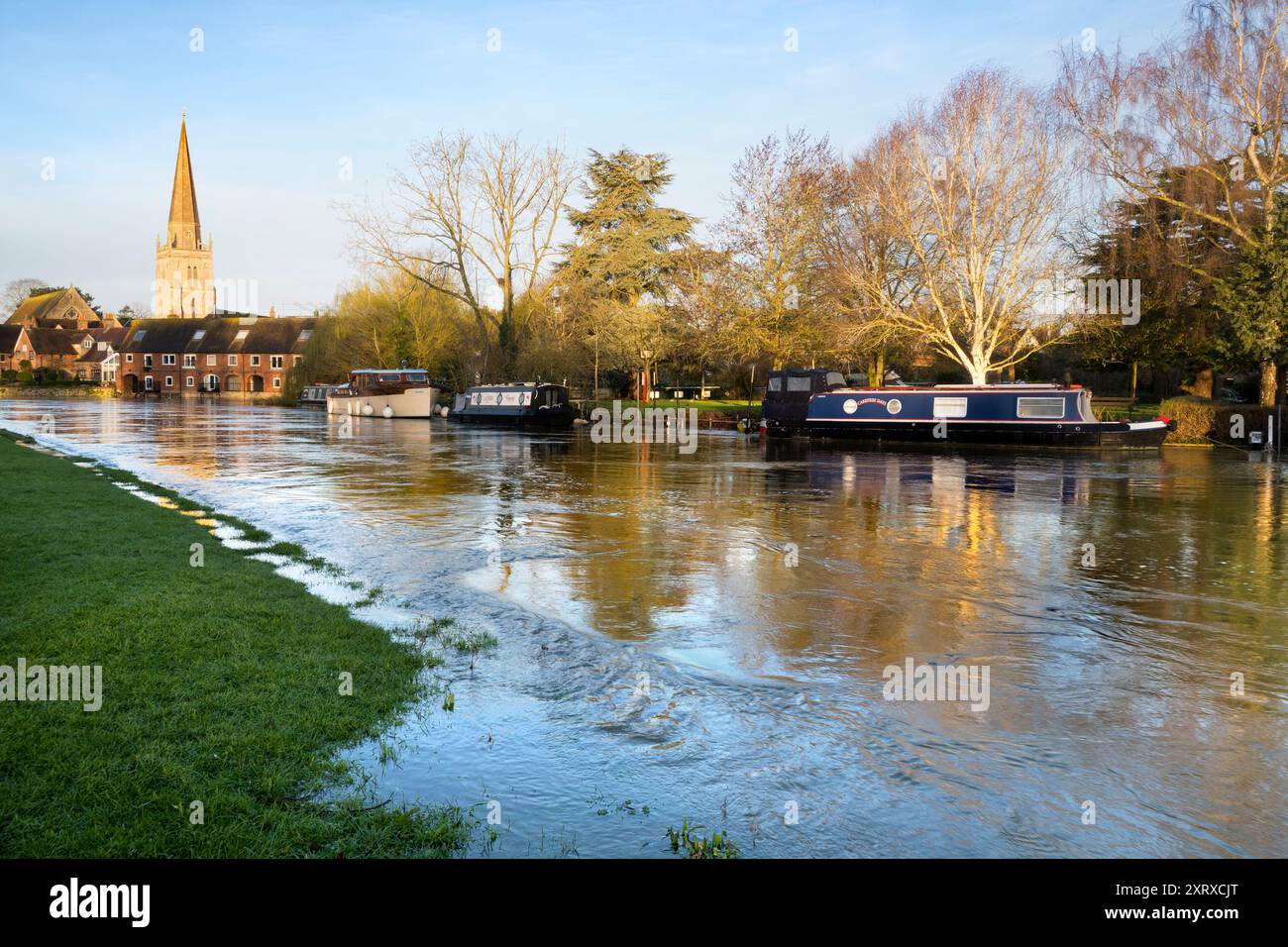 A fine view of the Thames at Abingdon on a glowing winter sunrise. We ...