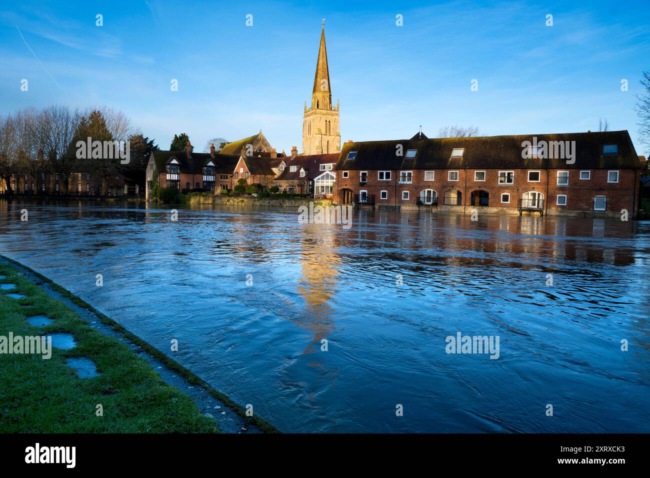 A fine view of the Thames at Abingdon on a glowing winter sunrise. We ...