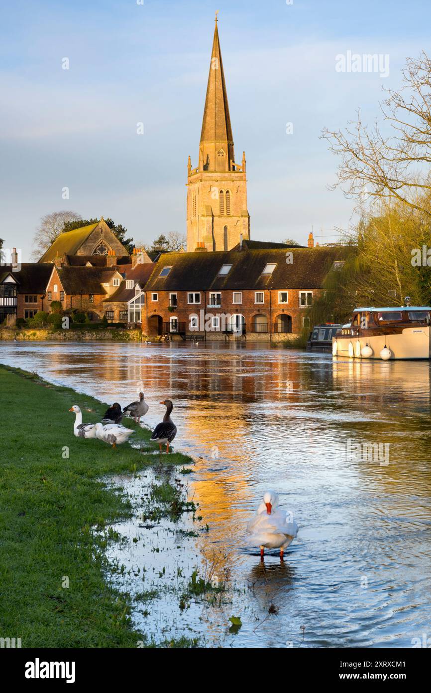 A fine view of the Thames at Abingdon on a glowing winter sunrise. We ...