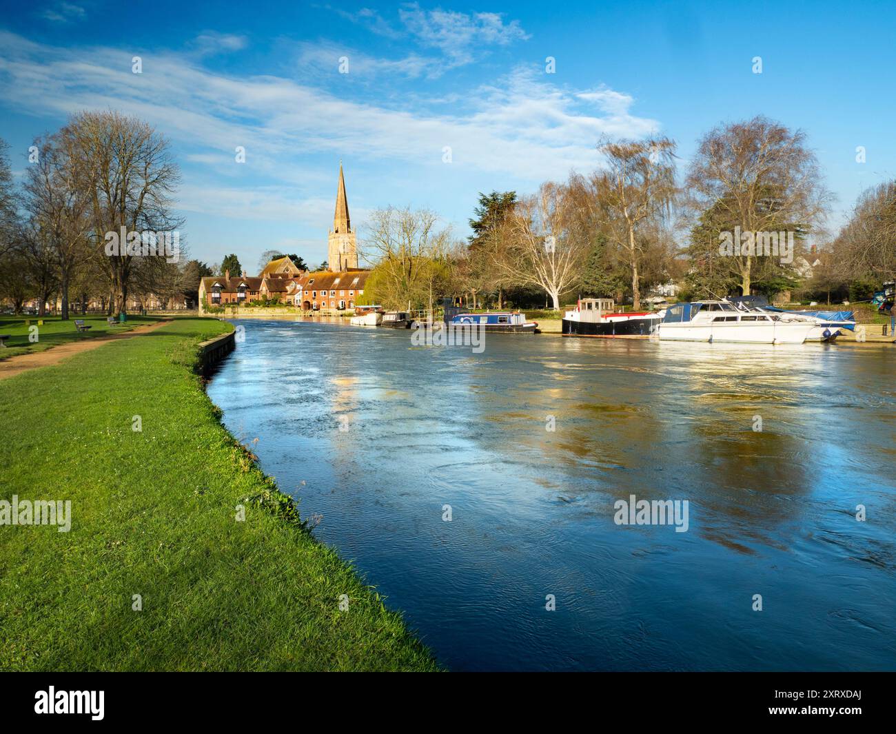 A fine view of the Thames at Abingdon on a glowing winter sunrise. We ...