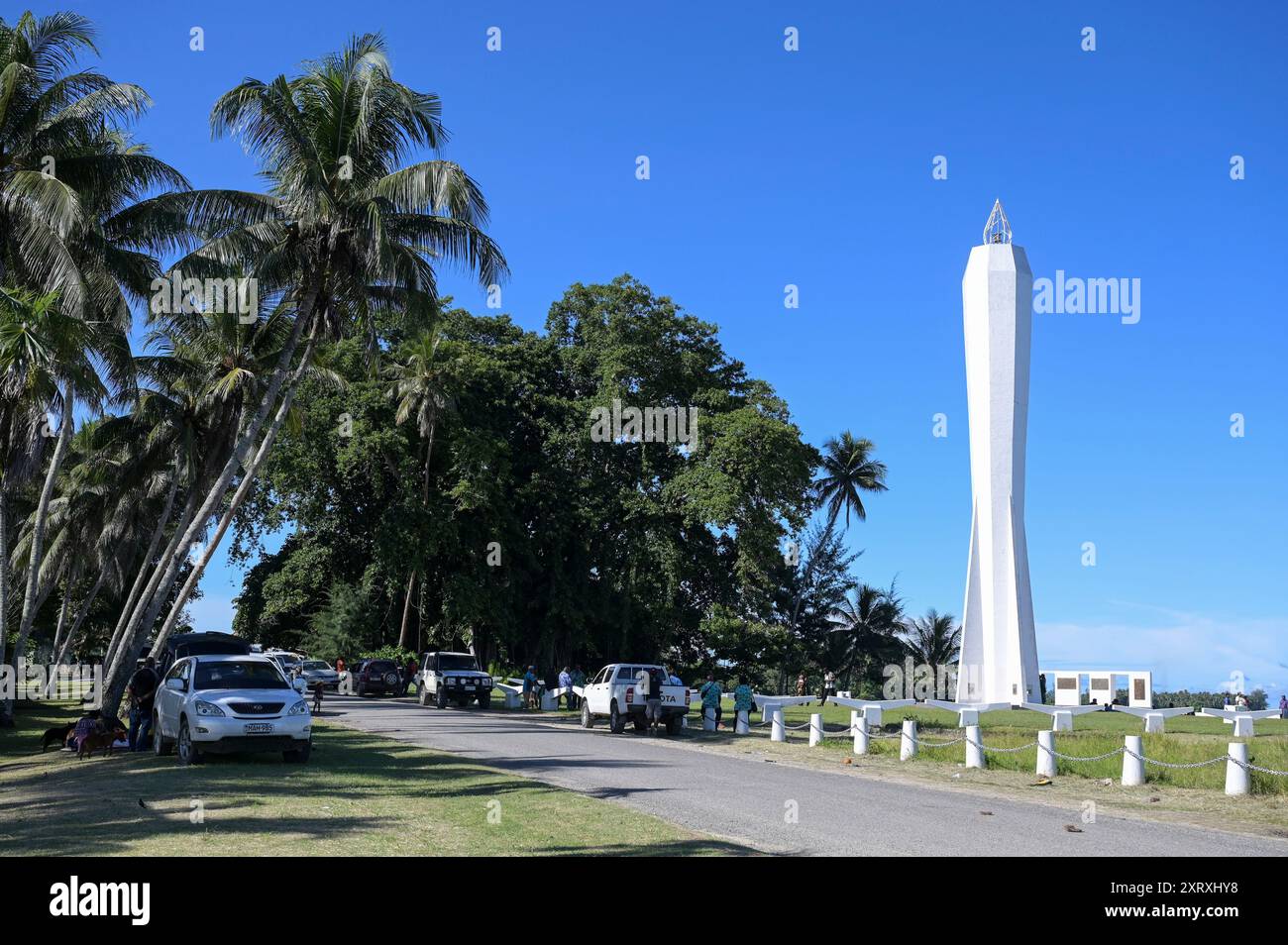 PAPUA NEW GUINEA, Madang, Kalibobo lighthouse, Coastwatchers Memorial ...