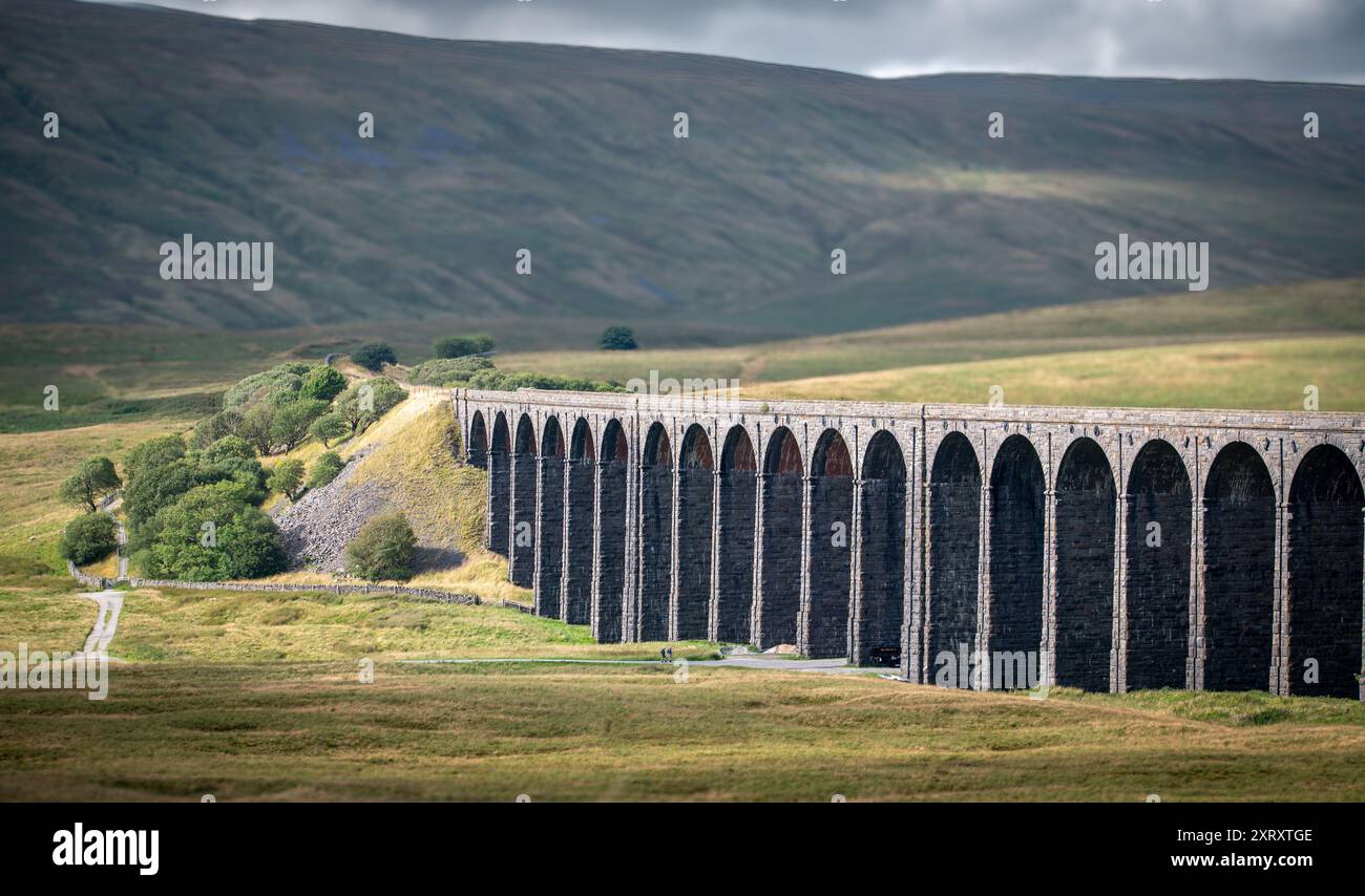 Ribblehead Viaduct on the iconic Settle to Carlisle railway line Stock ...