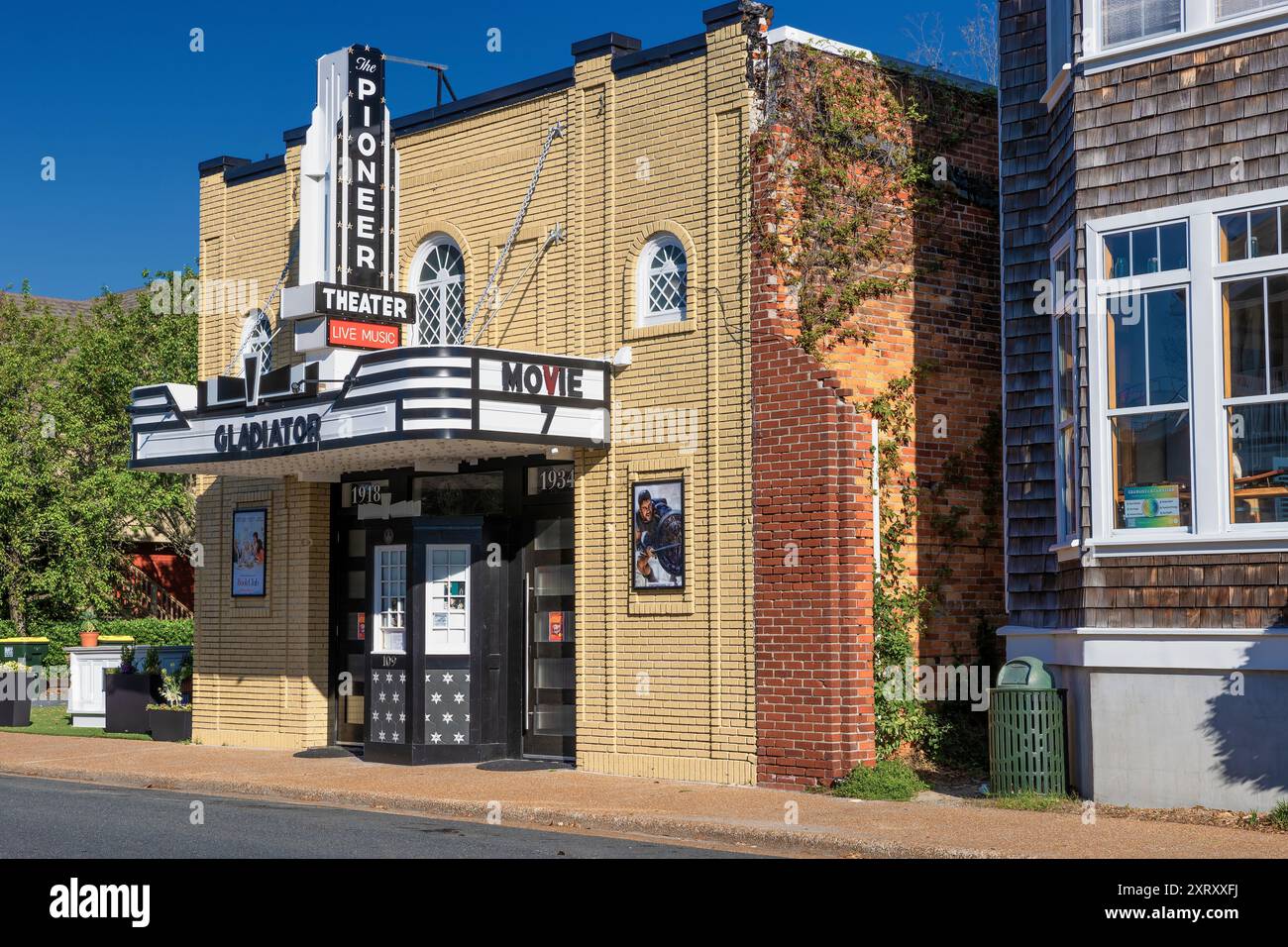 1918 movies hi-res stock photography and images - Alamy