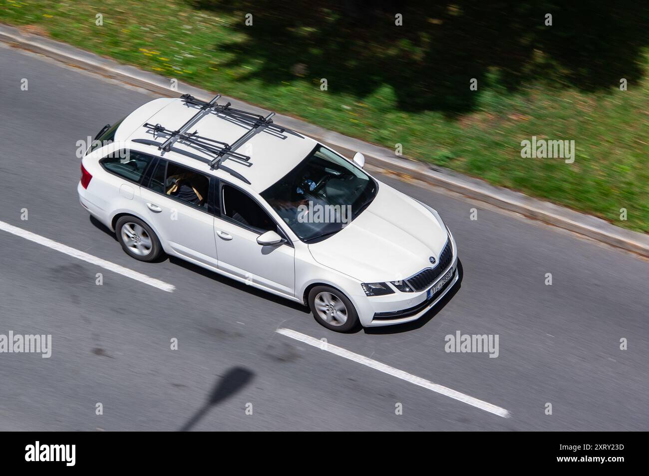 Car roof rack hi-res stock photography and images - Alamy