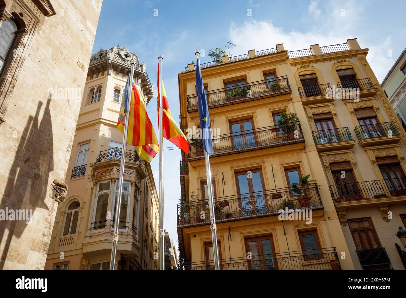 Beautiful narrow street in old city of Valencia, stylish apartment ...