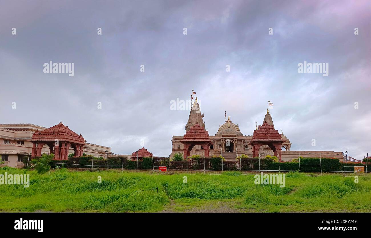 Baps shri swaminarayan mandir pune hi-res stock photography and images ...